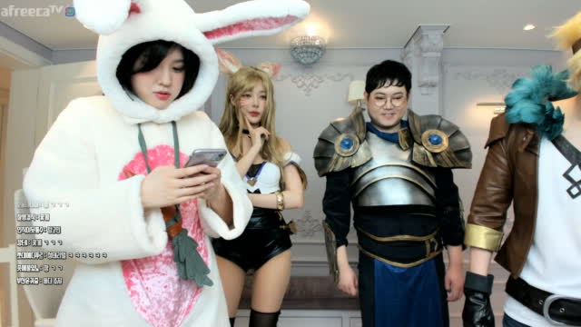 [클립]아윤 KDA아리코스프레 공개합니다 릴카X감스트X킴성태 롤 코스프레 | SOOP VOD