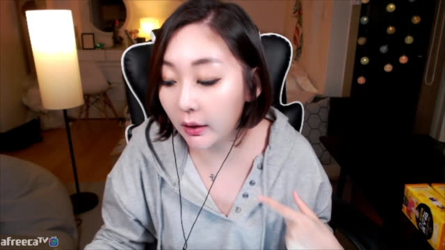 [클립]본인 목소리에 놀라는 BJ | SOOP VOD