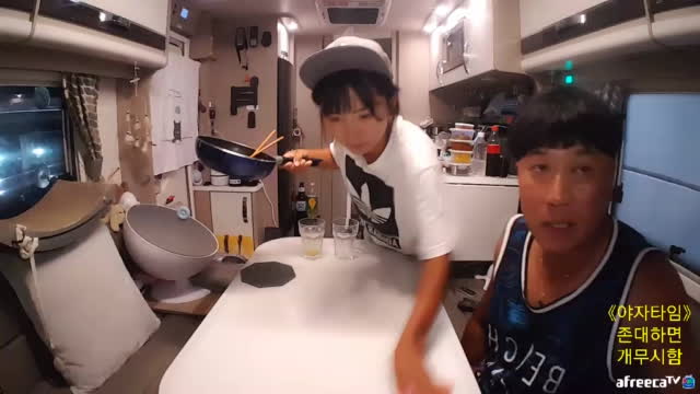 [클립] RP핫독n똘녀에게 별풍선 140개 선물 | SOOP VOD