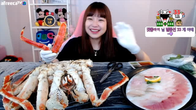 [클립] 1주년 돌잔치 킹크랩 3.7KG + 모듬회 먹방 | SOOP VOD