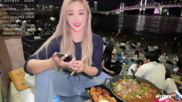 [클립] 김난다♡에게 별풍선 2453개 선물 | SOOP VOD