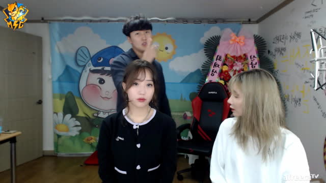 [클립]MSG 스타판으로 오려고하는 여캠들 | SOOP VOD