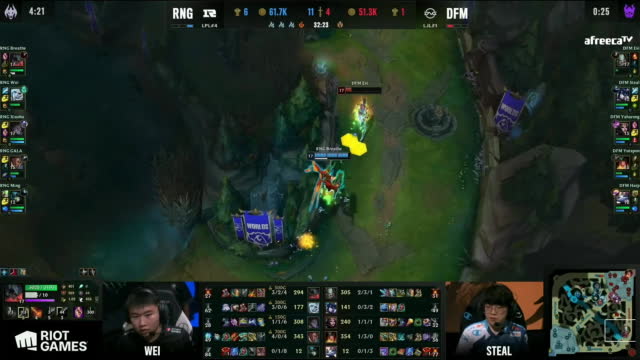 [클립][RNG vs DFM] 2022 LoL 월드챔피언십 플레이 인 스테이지 Day6 | SOOP VOD