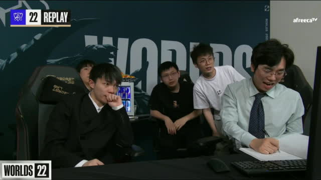 [클립][T1 vs JDG] 2022 LoL 월드챔피언십 4강 1경기 | SOOP VOD