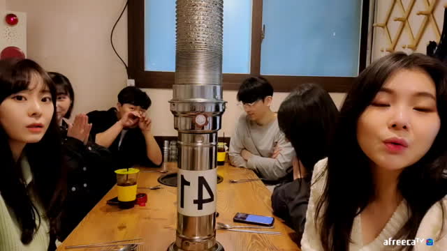 [클립]수니그룹 f4랑 같이 밥묵자 | SOOP VOD