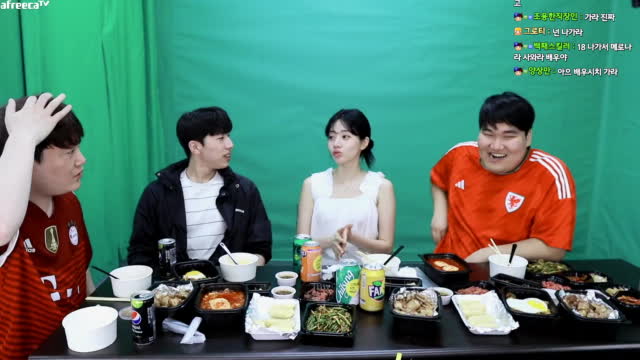 [캐치]오늘 장현정아나운서누나가 오셨습니다..먹방 feat 믹슈,방배우 피파4 | SOOP VOD