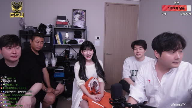 [클립] [SS]섭이에게 별풍선 132개 선물 | SOOP VOD