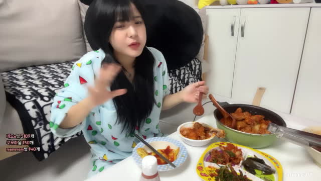 [클립]YB ) 새 집에서 랑종원의 닭볶음탕 먹방 ㅠ 1414귀인…있나여…. | 아프리카TV VOD