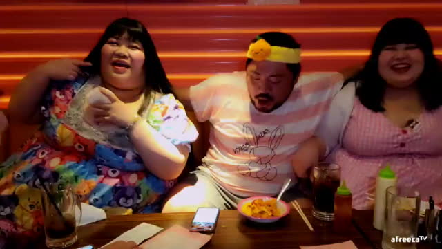 [클립]몸무게총합 400kg 뚱녀메이드 카페 ㄱㄱ 일본오사카🇯🇵 도톤보리 해외여행 노방종 | SOOP VOD