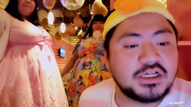 [클립]몸무게총합 400kg 뚱녀메이드 카페 ㄱㄱ 일본오사카🇯🇵 도톤보리 해외여행 노방종 | SOOP VOD