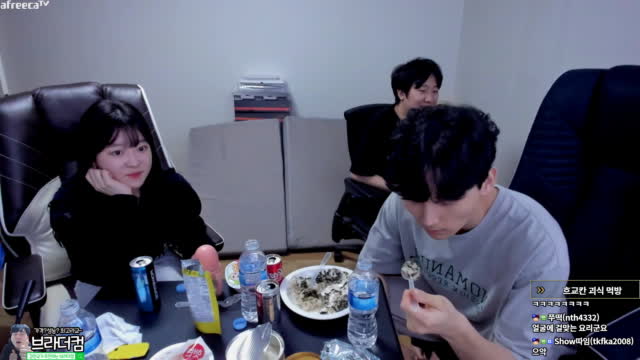 [클립]김민교x흐예나 괴식먹방 | SOOP VOD