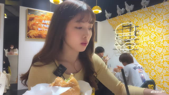 [클립]일본에 맘스터치가 왔대요~21시 입장/일본인 | SOOP VOD