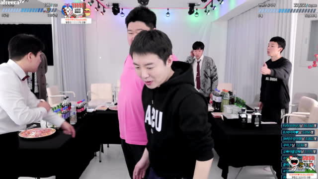 [클립] [302]엄삼용에게 별풍선 1302개 선물 | SOOP VOD