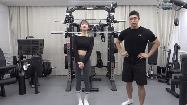 [클립]와이프 앞에서 여캠 PT 수업 (우정X4) | SOOP VOD