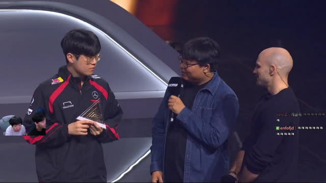 [클립]김민교x칸 EWC 8강 T1 vs BLG 국제전의 시작 #EWC | SOOP VOD