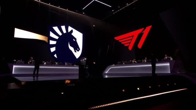 [클립][T1 vs TL] 2024 EWC: League of Legends 4강 | SOOP VOD