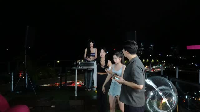 [캐치]시종일관 무표정 DJ 언니 | SOOP VOD