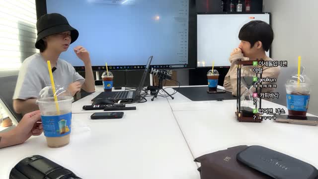 [클립]SPOTLiGHT 뮤비 첫번째 회의: CG팀 (호크아이 스튜디오) | SOOP VOD