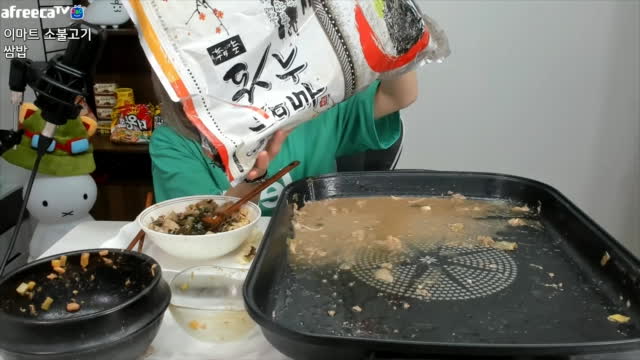 [클립] 소불고기 3.3kg+강된장+청국장 쌈밥 먹방 | SOOP VOD