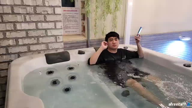 [클립]봉준x킴성태x땡지x연나비 가평풀빌라 비키니방송 | SOOP VOD