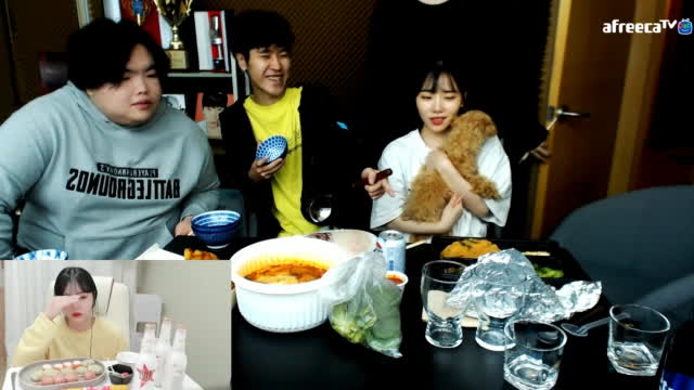 [클립]저라뎃x벤츠x섹피x다누리x이리아 술먹방 | SOOP VOD