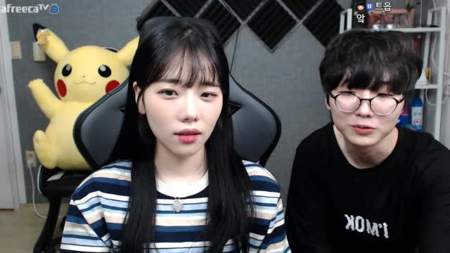 [클립]오뀨 x다누리 ptsd 극복하겟습니다 ..친해지길바래 .. | 아프리카TV VOD
