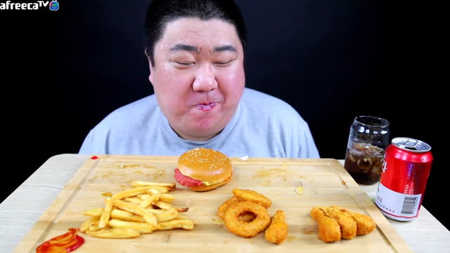 노브랜드 햄버거3종셋트 치킨너겟 Asmr먹방ㅇ Soop Vod