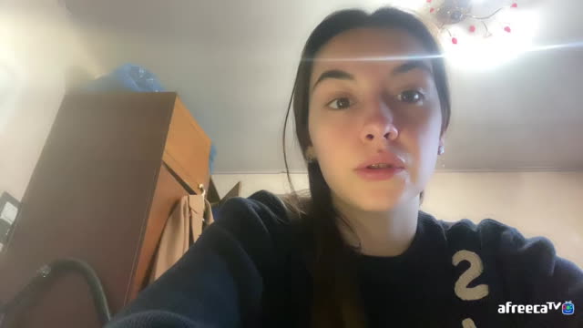 [클립]urAngela - 우크라이나 - received the news about war here | SOOP VOD