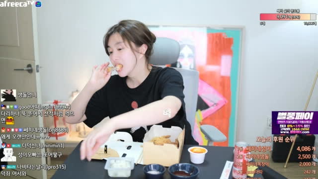 [클립]BHC후라이드콤보 소떡소떡 먹방!! | 아프리카TV VOD