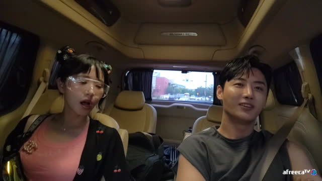 [클립]남순x유소나 3년만에 야방 워터밤 모르면 드루와 NSU | SOOP VOD