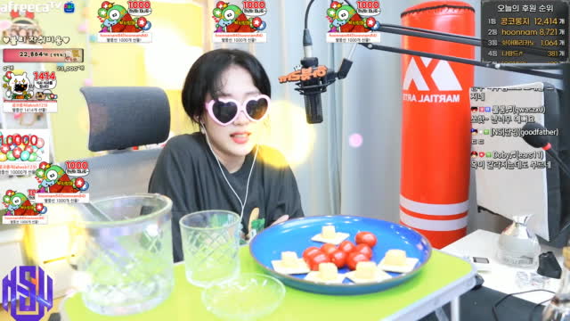 [클립]NSU 하블리 나 꼬냑 마실꼬ㄷ ㅏ 헤네시 첫경험 | SOOP VOD