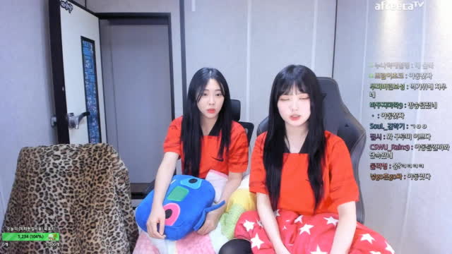 [클립]한국VS가나 카타르 월드컵 sbs mbc kbs 중계 축구 피파4 구루미X봉순X마빡 먹방!~ | SOOP VOD