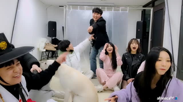 [클립]수니그룹15% 따까리들 다 소환 관상가섭외 | SOOP VOD