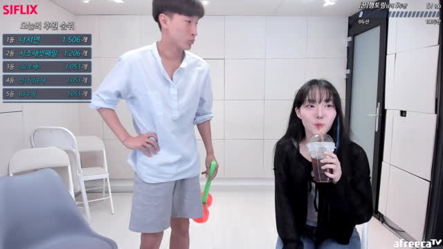 [클립]JUP) 이 녀석 왜이러는거죠? | SOOP VOD