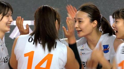 이대로 질 수 없다! 추격을 시도하는 IBK기업은행의 4연속 득점 | SOOP VOD