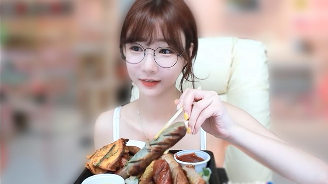 셀리♥ 셀리의 소세지 도시락 먹방 꼬망꼬망! | SOOP VOD