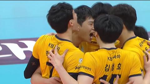 3연속 득점으로 균형을 맞추는 KB손해보험 | SOOP VOD