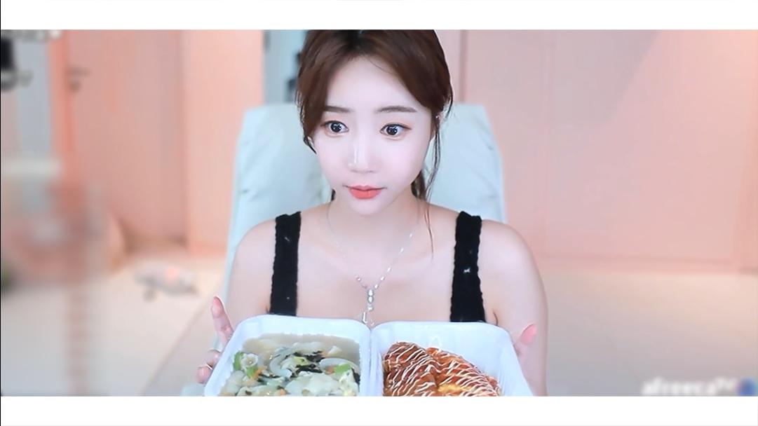 오므라이스&수제비 소통 먹방 (feat. 신조어) | SOOP VOD