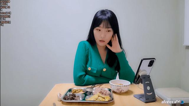 [캐치] 냠냠 ♥ 시원한 용트림 ♥ | SOOP VOD