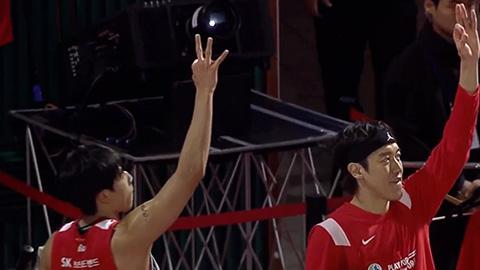 3점슛을 이렇게 잘 넣었어 새로운 모습 보여주는 SK나이츠 | SOOP VOD