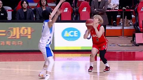 3점슛 두 방으로 기선을 제압하는 BNK썸! | SOOP VOD