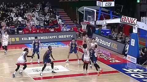 연속된 득점으로 1쿼터 점수 차를 벌리는 SK | SOOP VOD