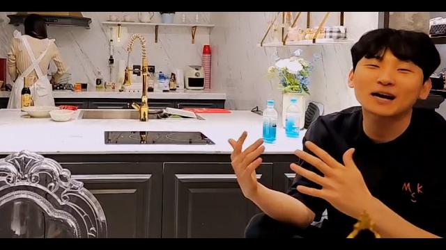 봉준: 한갱님도 들어오셨대 / 금화: 민교가 한갱님 좋아하던데.. / 민교: 한갱이는 깐부니까ㅋㅋㅋㅋ | SOOP VOD