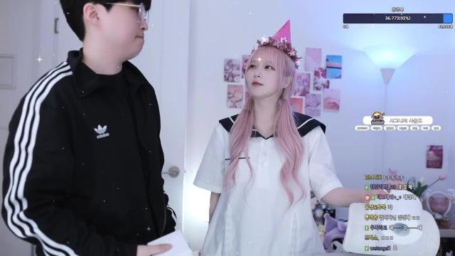 생일이에요+히히++감사합니댜+흐어어어+ㅜㅜ_1 | SOOP VOD